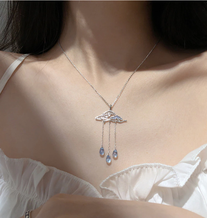 Raindrops Pendant Necklace on Luulla